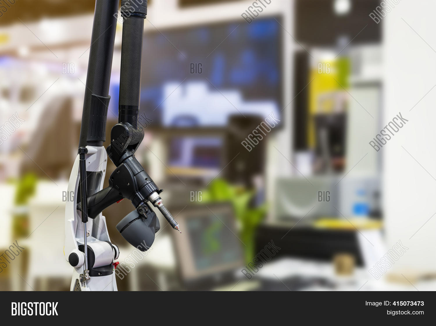 Portable Gun Scan Image & Photo (Free Trial) | Bigstock