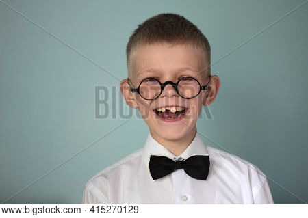 Young Toothless Boy Image & Photo (Free Trial) | Bigstock