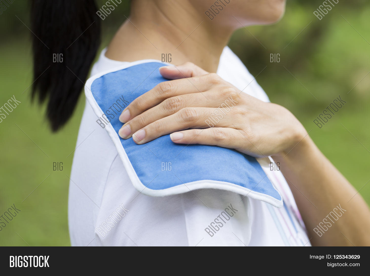Woman Putting Ice Pack Image & Photo (Free Trial) | Bigstock