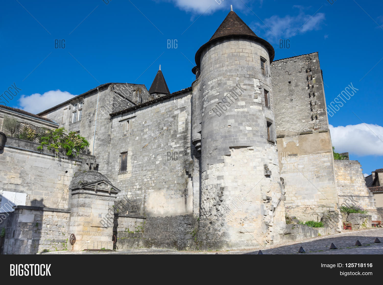 Chateau Des Valois Image & Photo (Free Trial) | Bigstock