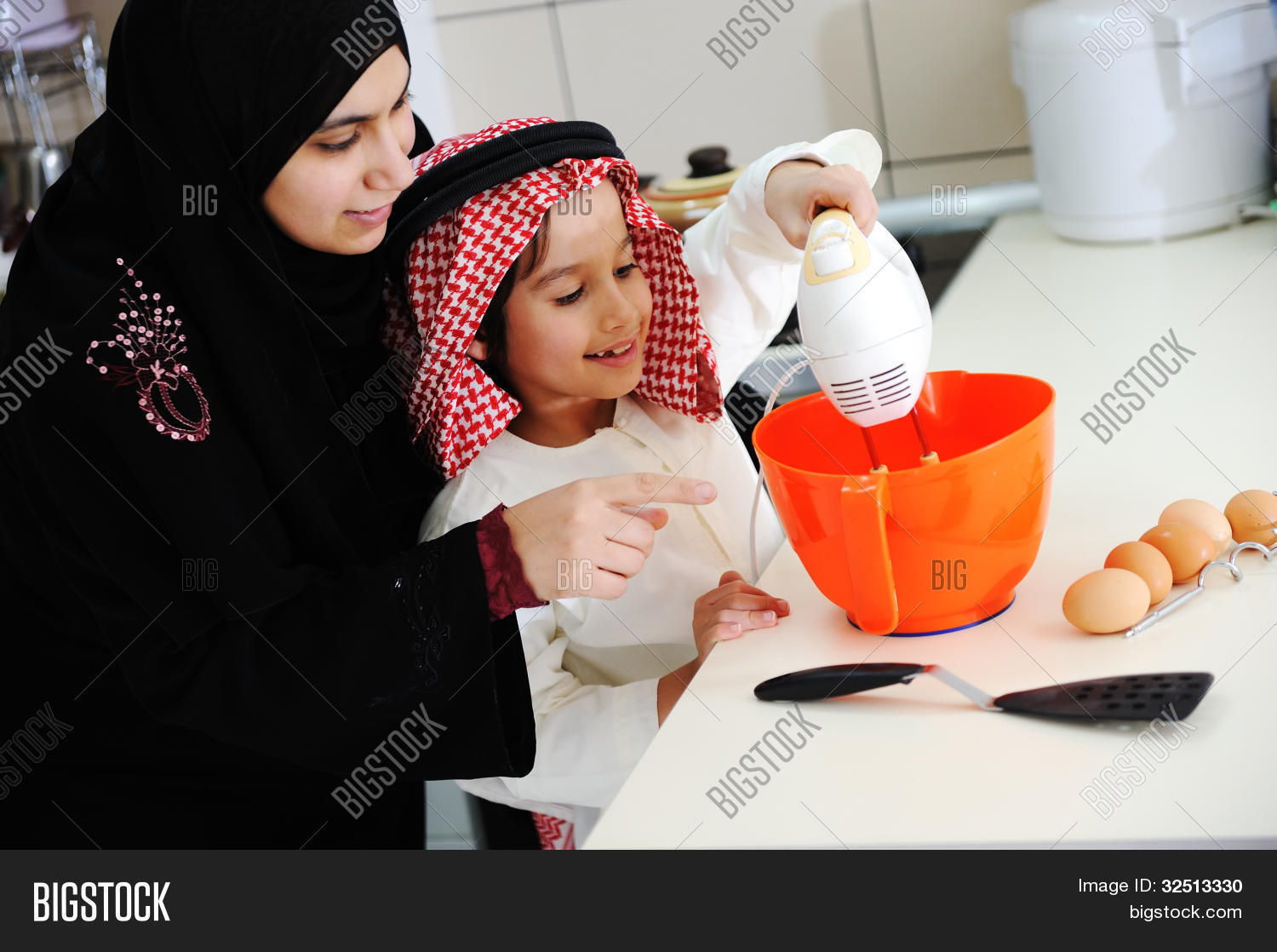 Muslim Mother Little Image & Photo (Free Trial) | Bigstock