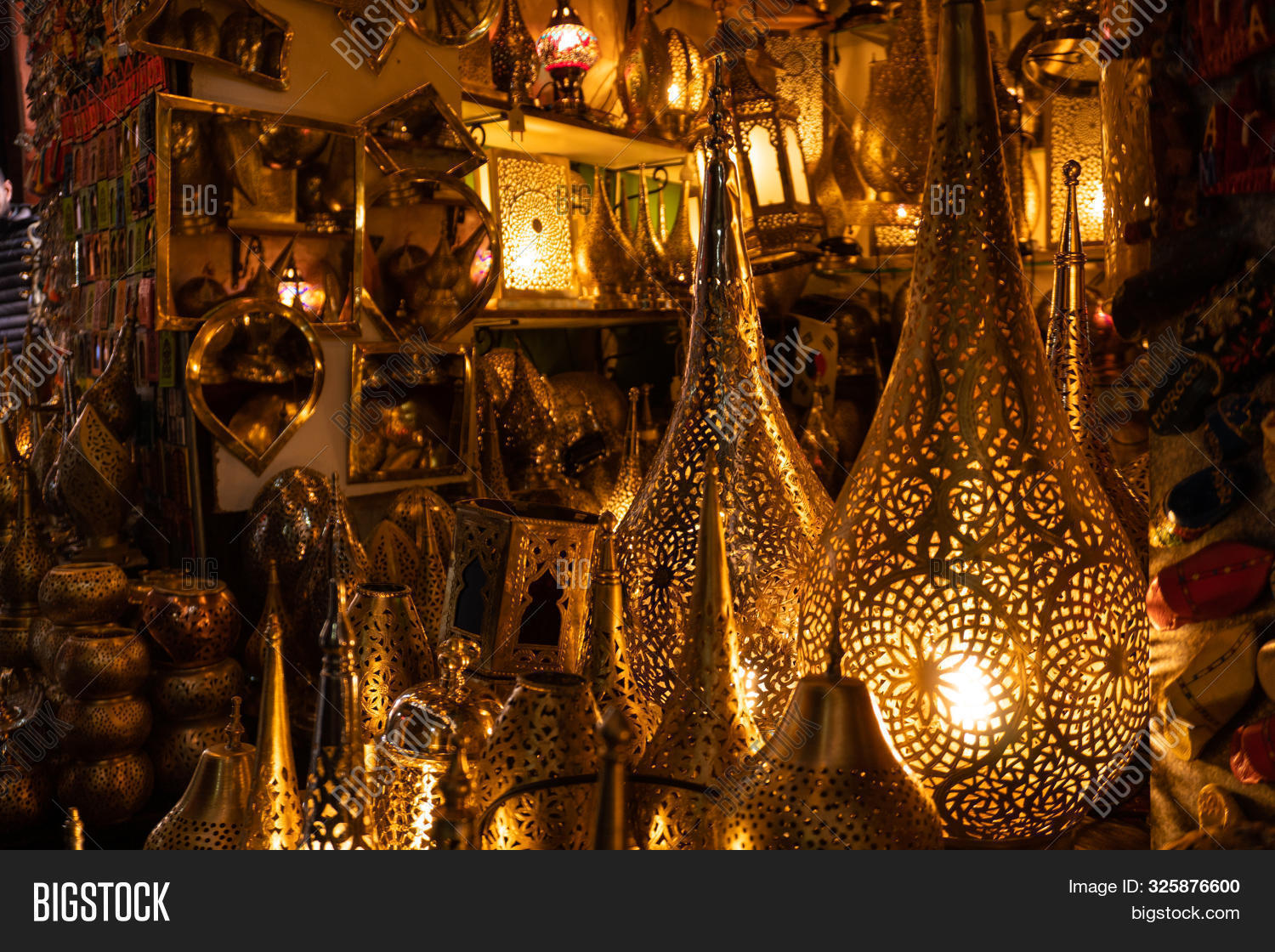Traditional Arabic Image & Photo (Free Trial) | Bigstock