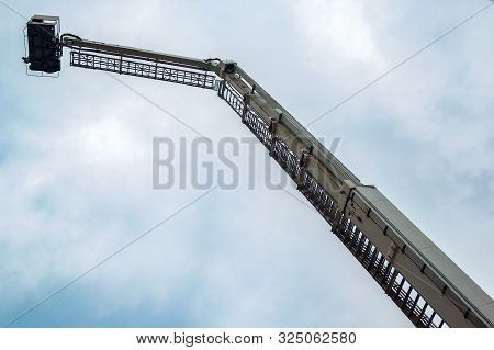 Telescopic Lift Fire Image & Photo (Free Trial) | Bigstock