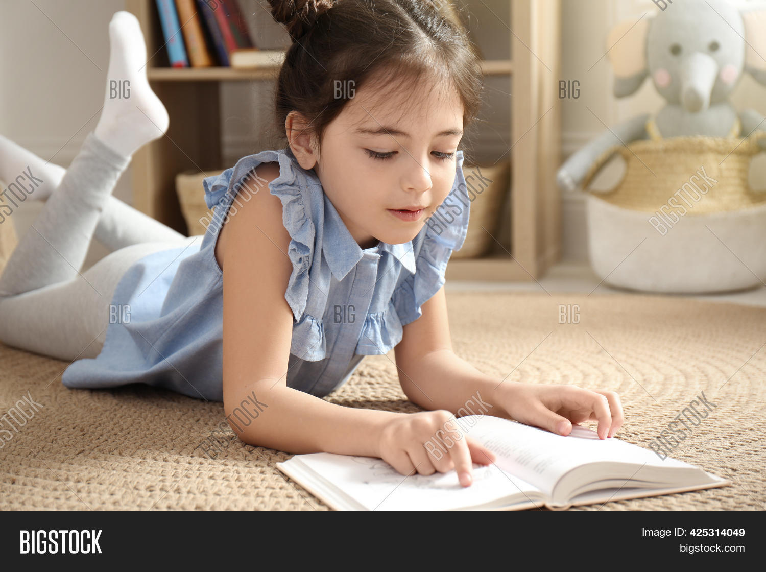 Little Girl Reading Image & Photo (Free Trial) | Bigstock