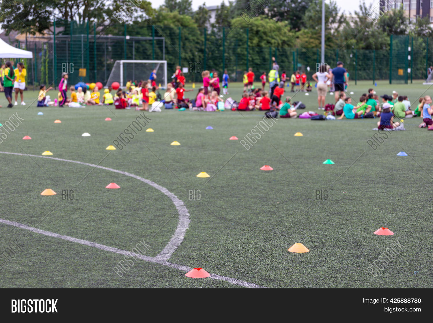 Children Competing Image & Photo (Free Trial) | Bigstock