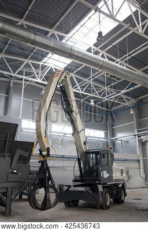 Loader Grab Crane Image & Photo (Free Trial) | Bigstock