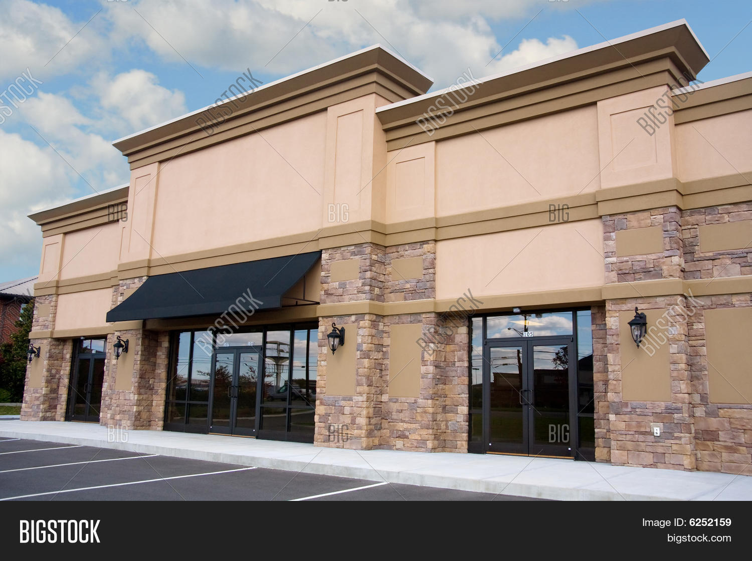 Retail Storefront Image & Photo (Free Trial) | Bigstock