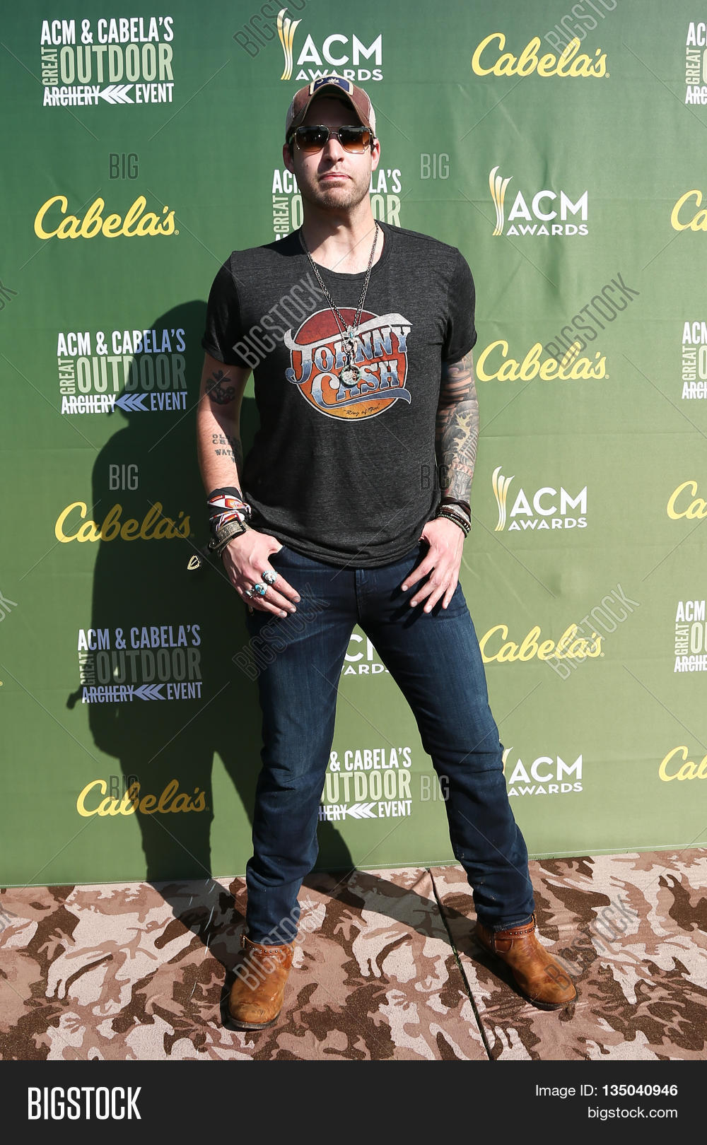 ARLINGTON, TX - APR 18 Image & Photo (Free Trial) | Bigstock