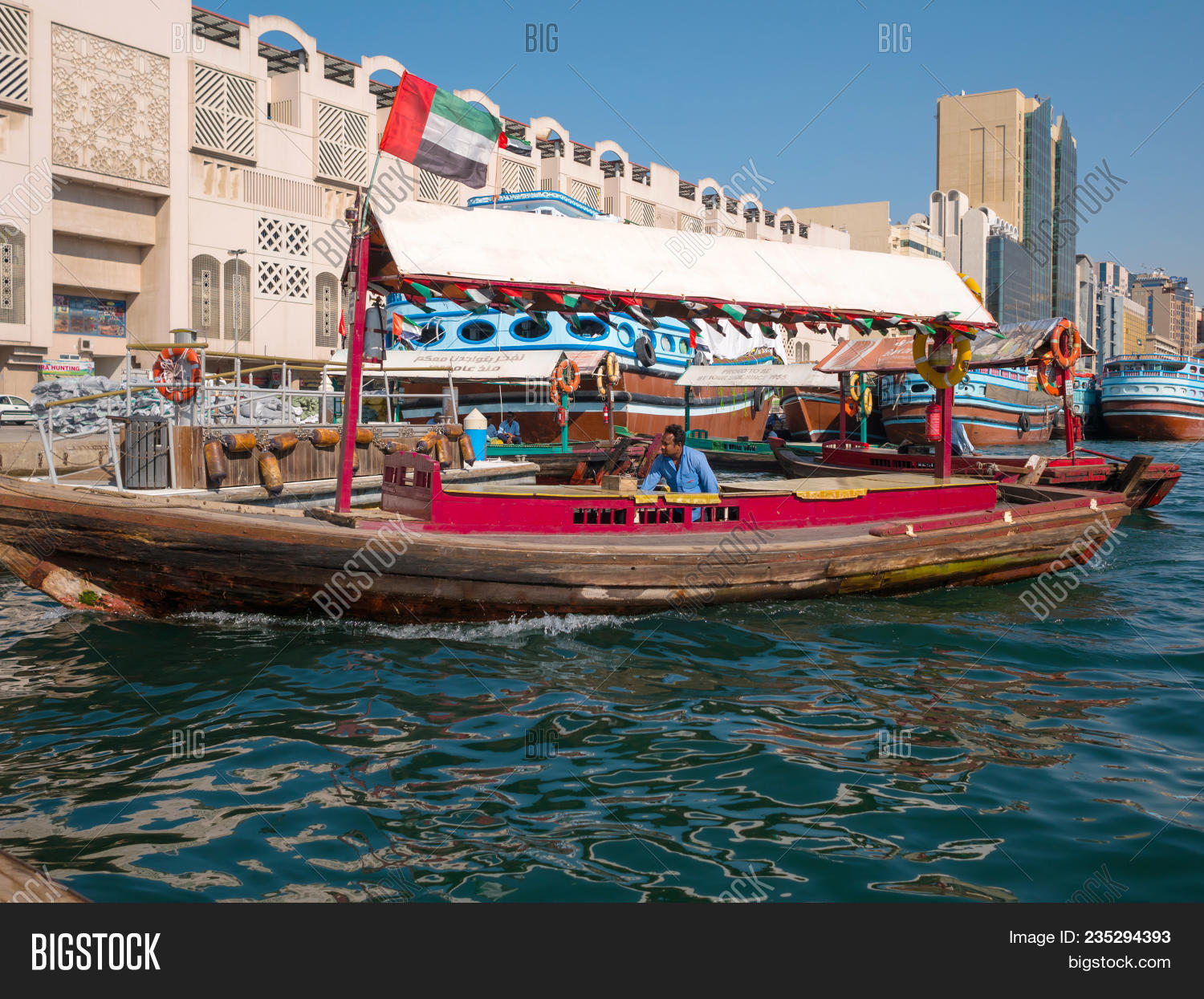 Abra Ferries Dubai Image & Photo (Free Trial) | Bigstock