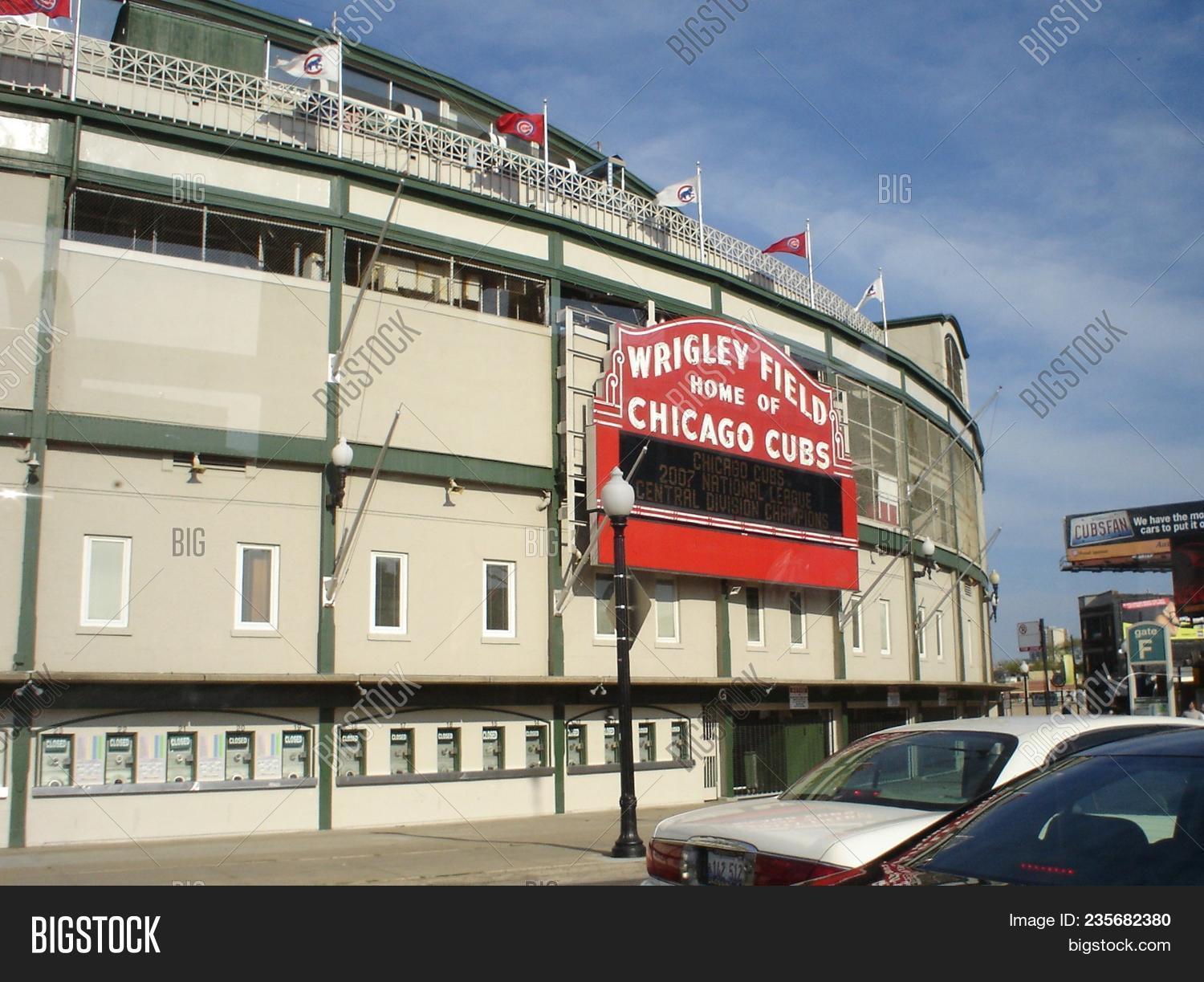 Wrigley Field Marquee Image & Photo (Free Trial) | Bigstock