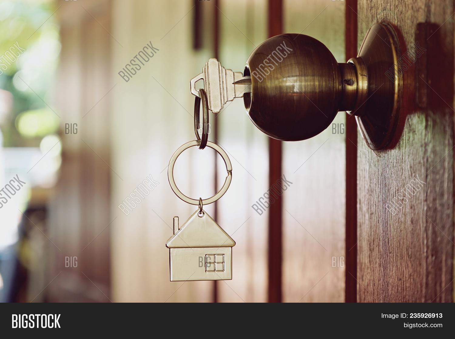 House Key Wooden Front Image & Photo (Free Trial) | Bigstock