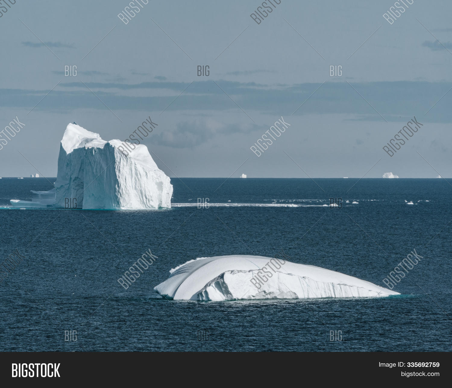 Huge Floating Iceberg Image & Photo (Free Trial) | Bigstock