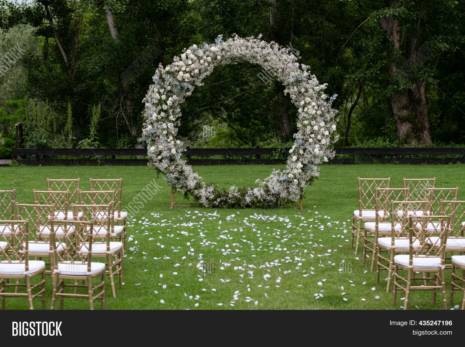 Round Flower Arch. Image & Photo (Free Trial) | Bigstock