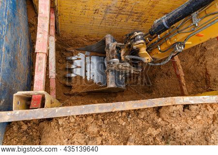 Trench Construction Image & Photo (Free Trial) | Bigstock