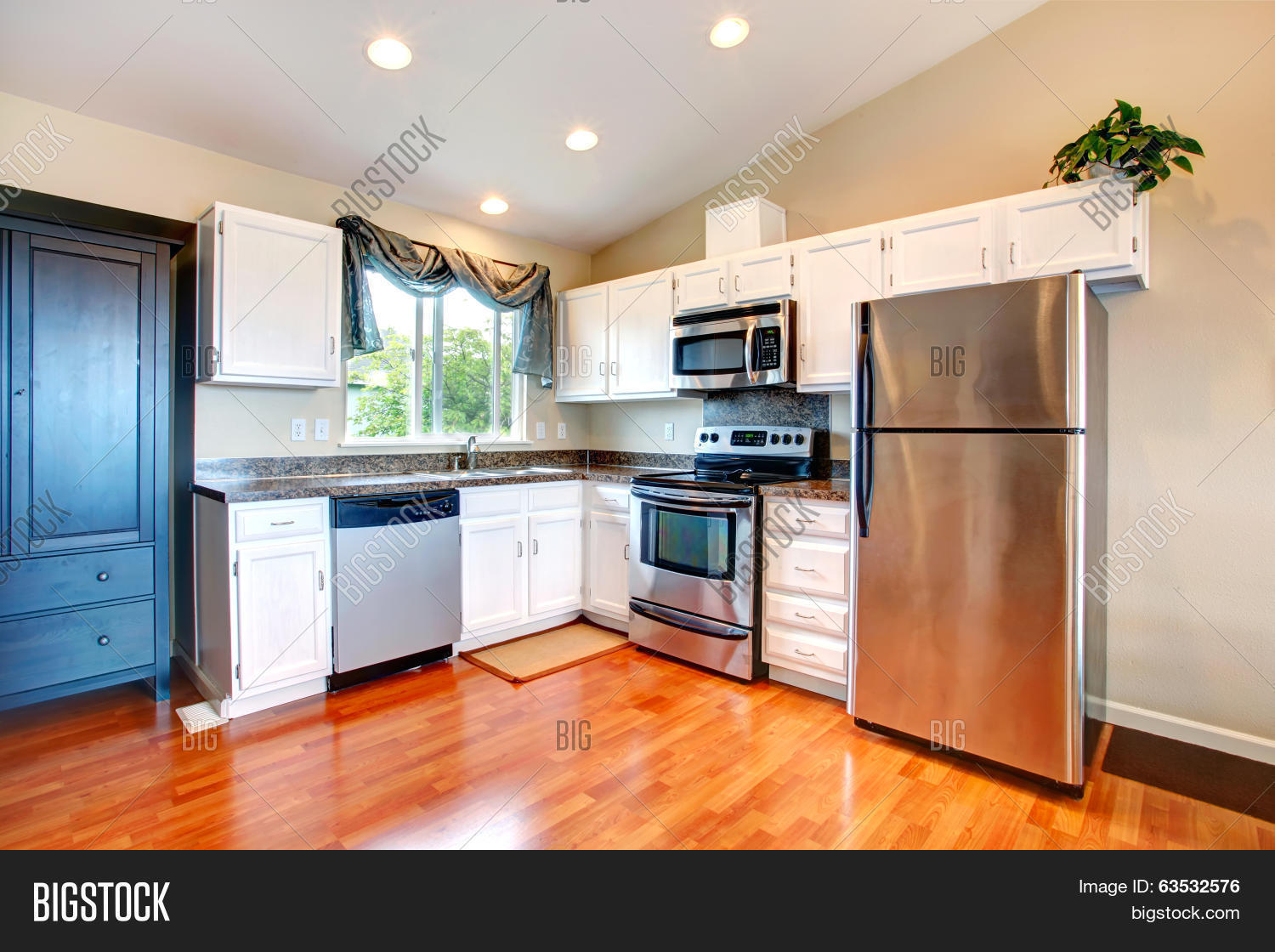Kitchen Room Interior Image & Photo (Free Trial) | Bigstock