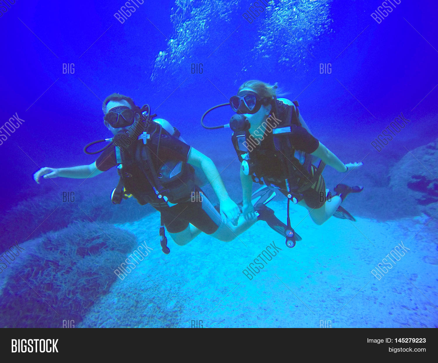 Scuba Diver Couple Image & Photo (Free Trial) | Bigstock