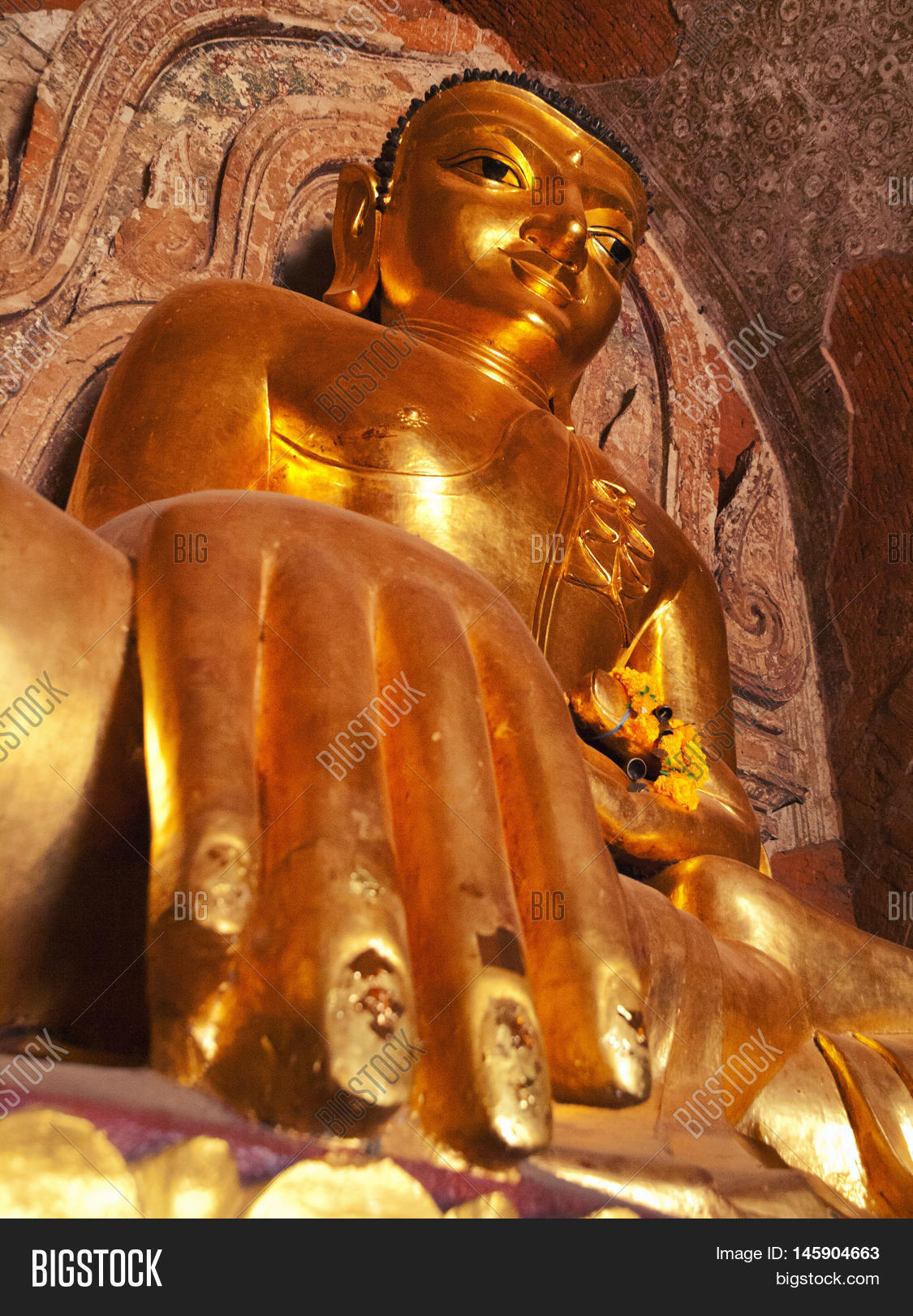 Close Statue Bhudda Image & Photo (Free Trial) | Bigstock
