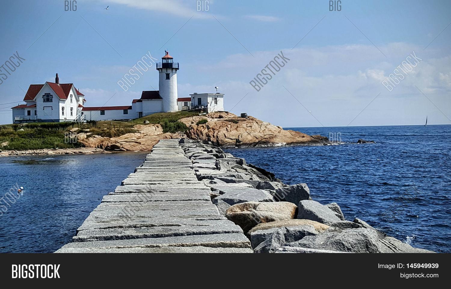 Gloucester Lighthouse Image & Photo (Free Trial) | Bigstock