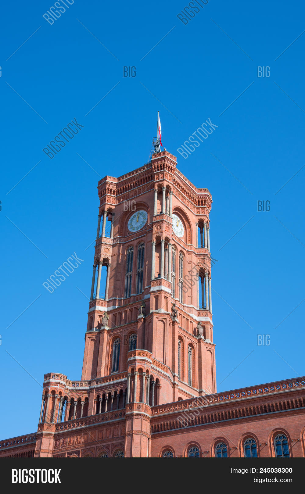 Rotes Rathaus City Image & Photo (Free Trial) | Bigstock