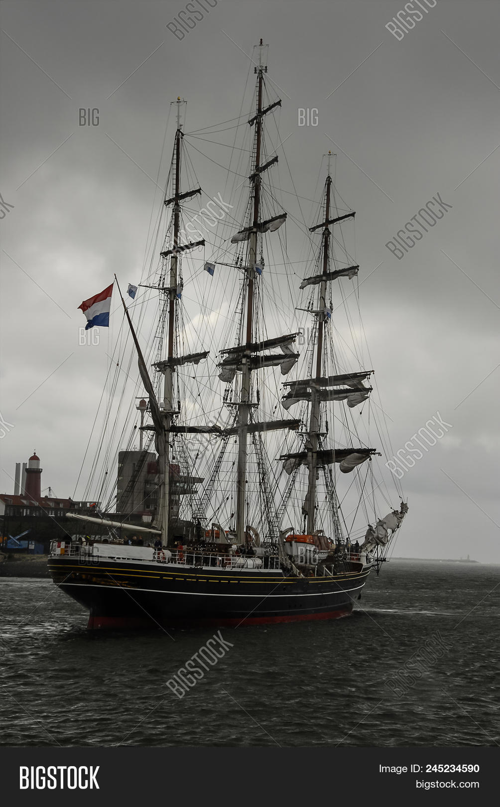 Three-masted Modern Image & Photo (Free Trial) | Bigstock