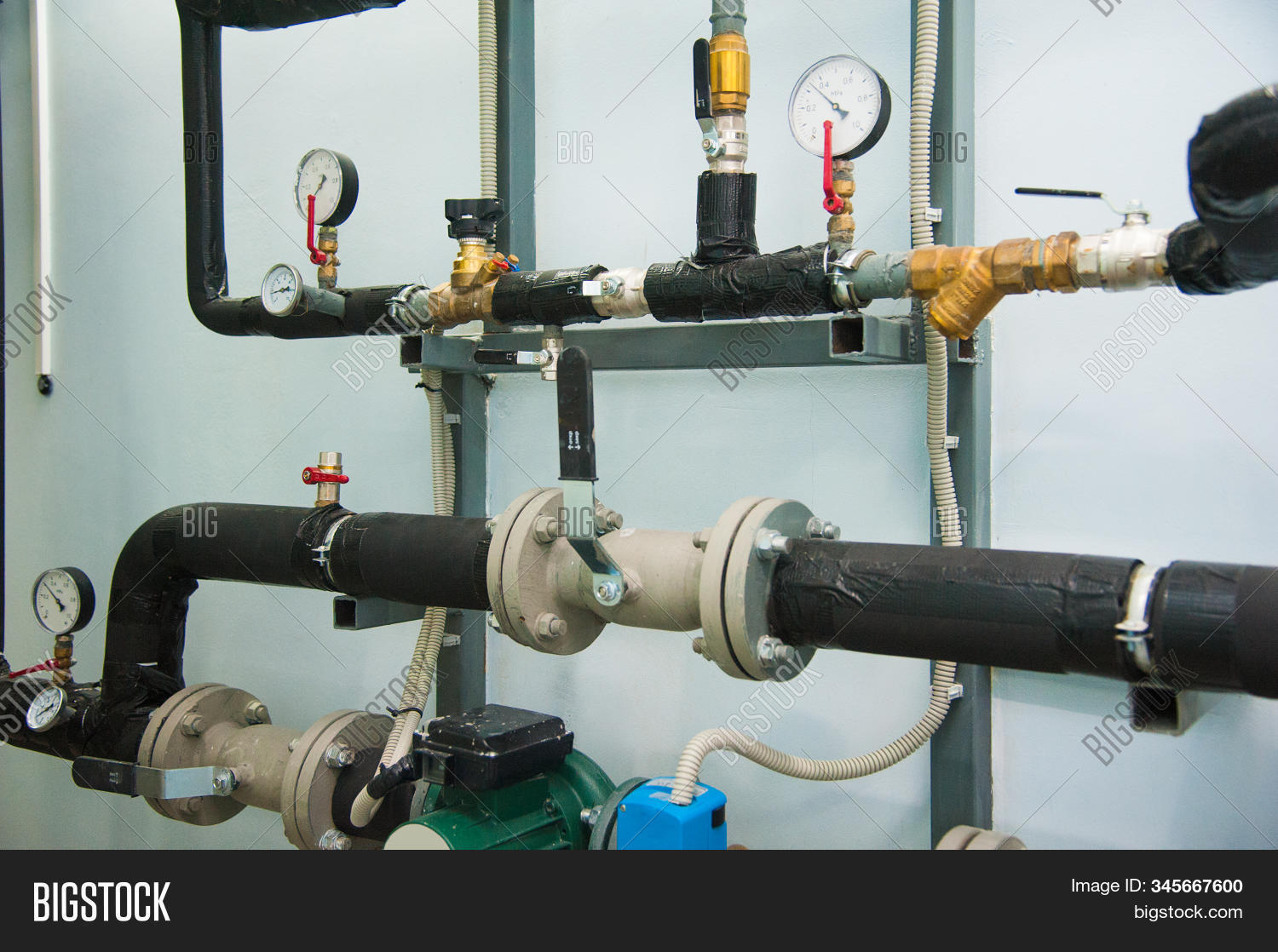 Manometer, Pipes Image & Photo (Free Trial) | Bigstock