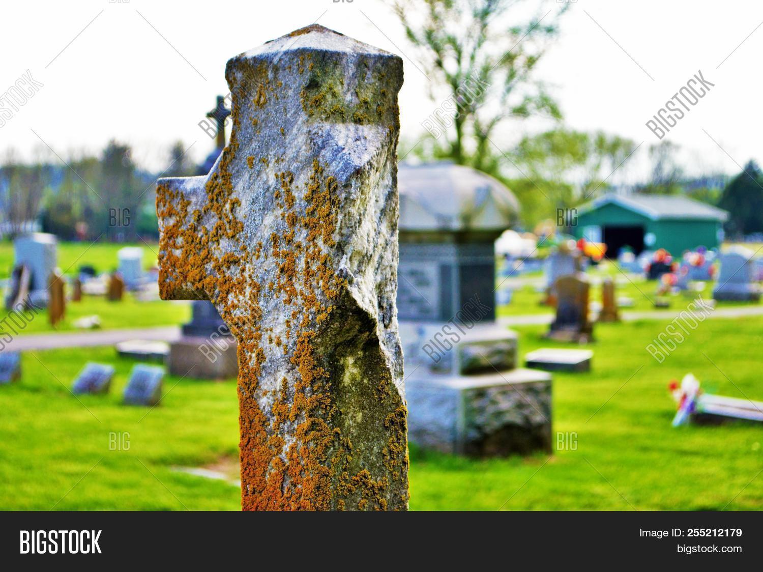 Very Old Broken Statue Image & Photo (Free Trial) | Bigstock