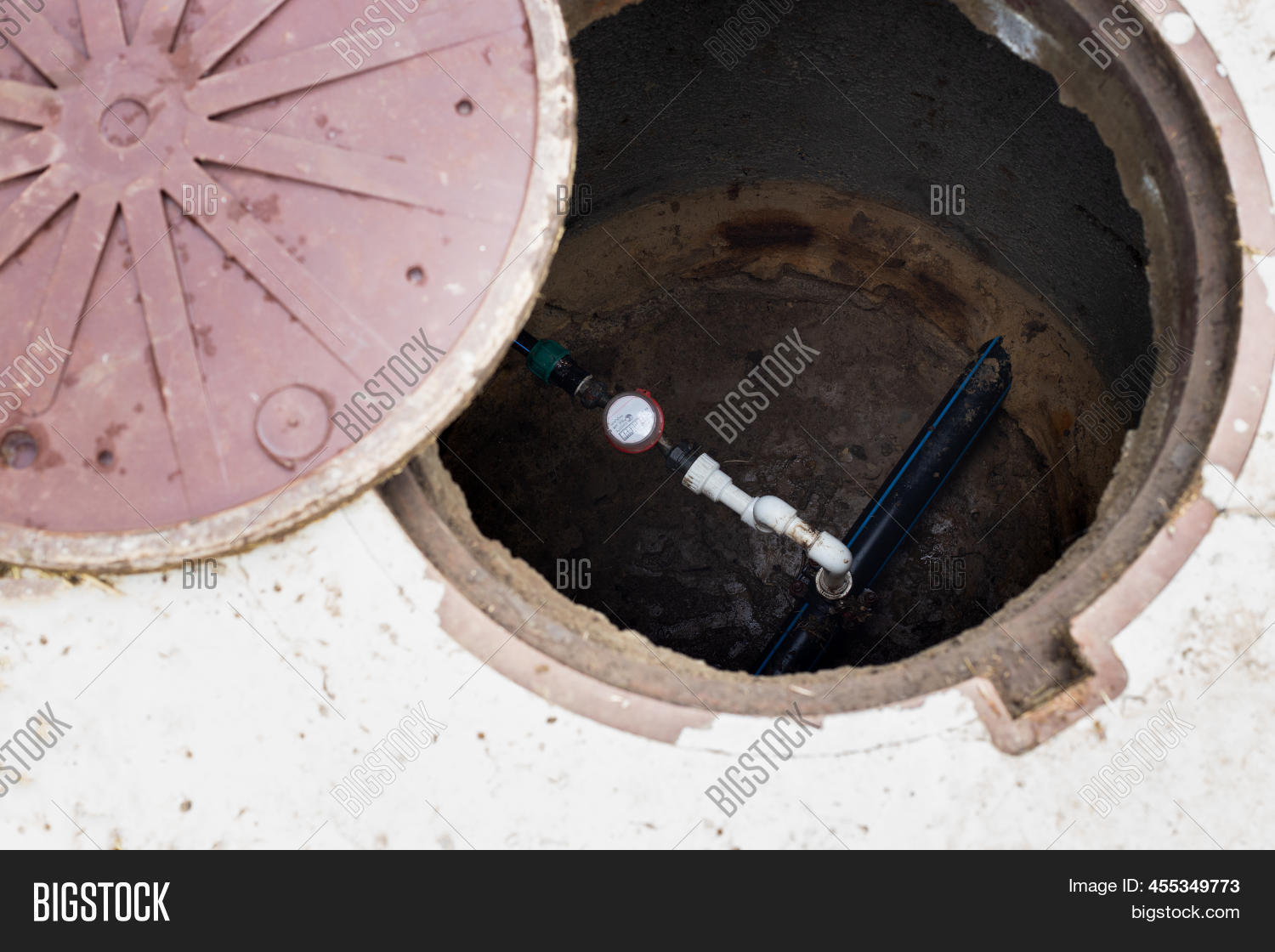 Open Water Well Water Image & Photo (Free Trial) | Bigstock