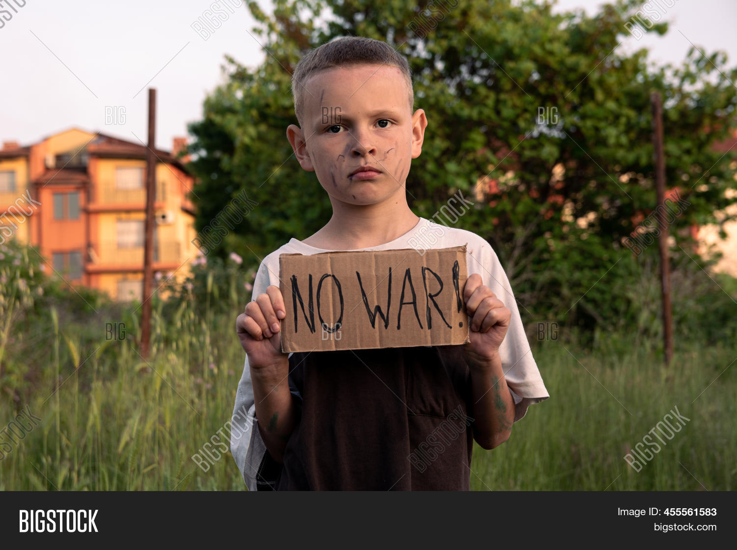 Boy Grimy Face 图片和照片（免费试用） | Bigstock