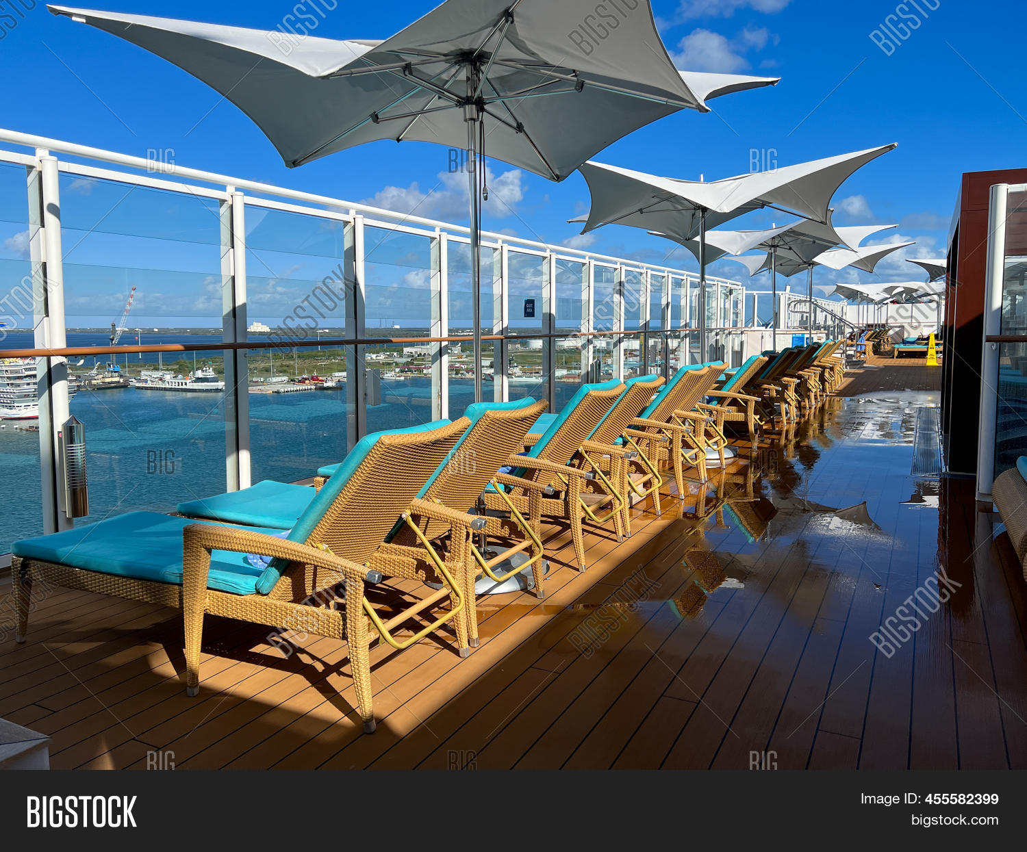 Outdoor Sundeck On Image & Photo (Free Trial) | Bigstock