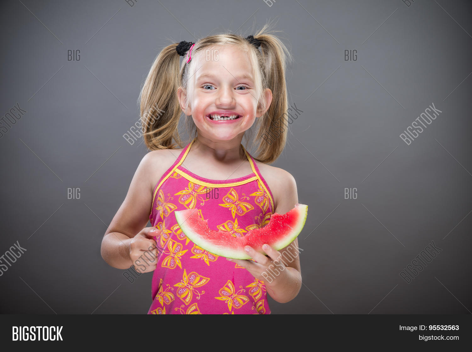 Little Toothless Girl Image & Photo (Free Trial) | Bigstock