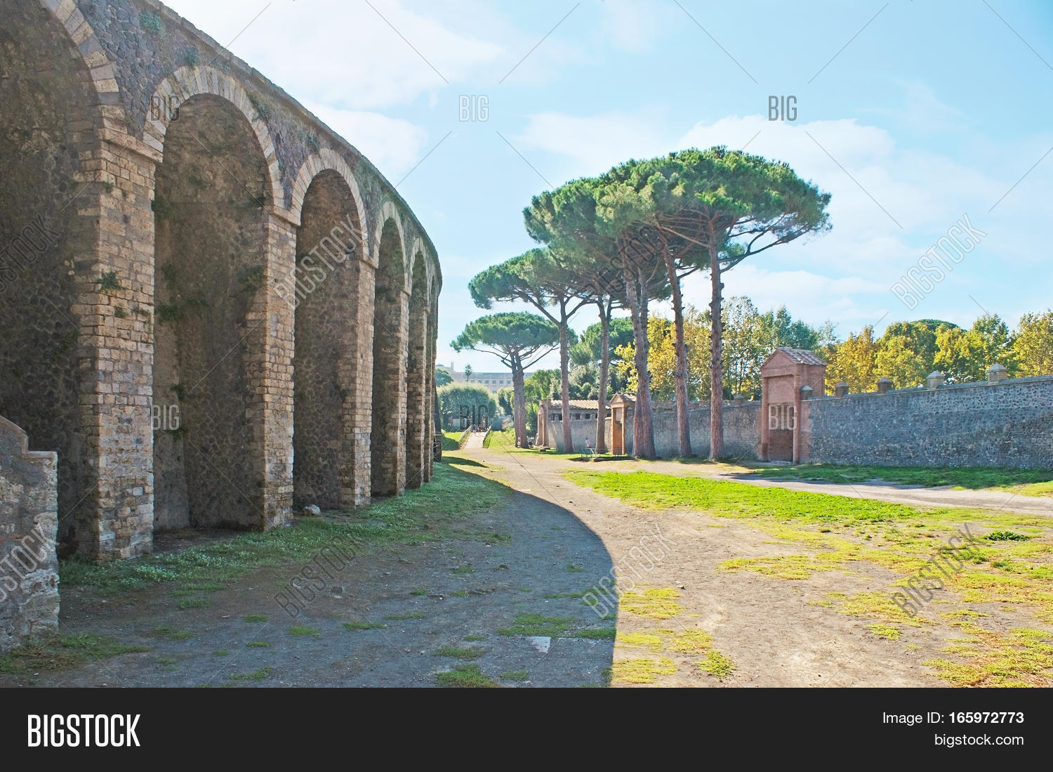 Square Amphitheater Image & Photo (Free Trial) | Bigstock