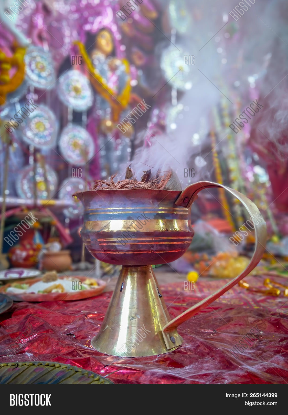 Dhunachi Indian Image & Photo (Free Trial) | Bigstock