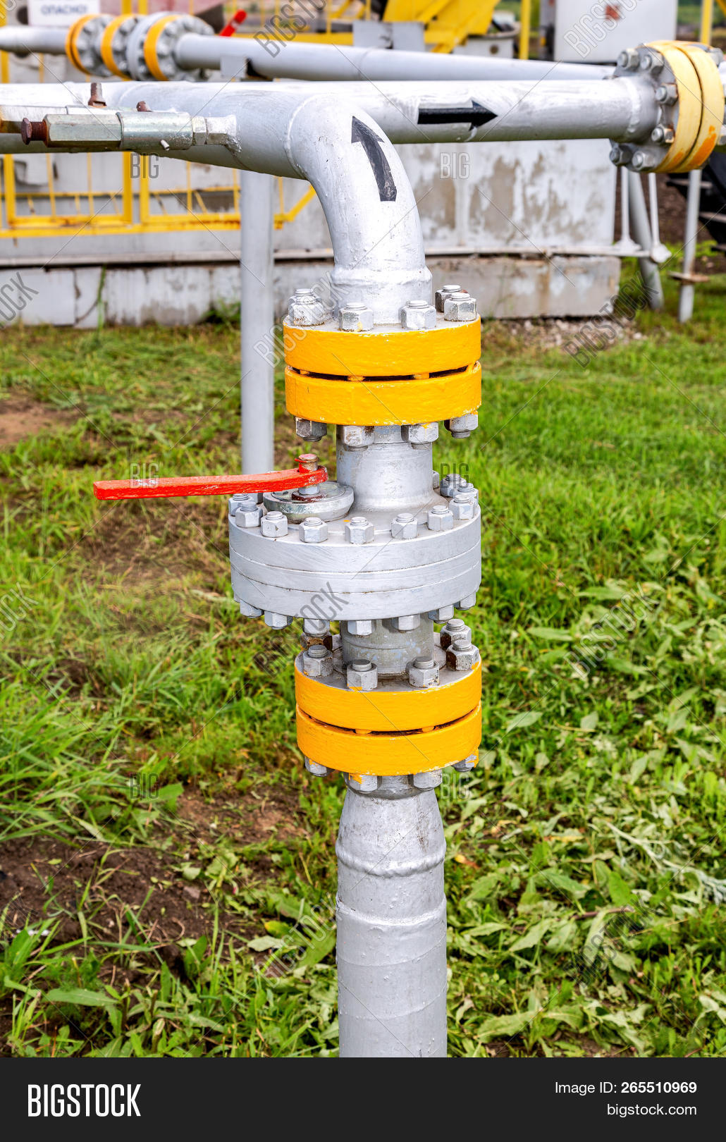 Pipeline Control Valve Image & Photo (Free Trial) | Bigstock