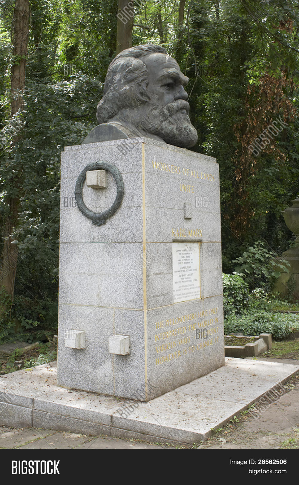 Karl Marx Grave Image & Photo (Free Trial) | Bigstock