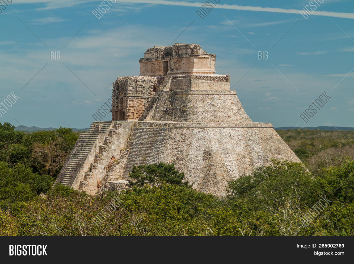 Pyramid Magician Image & Photo (Free Trial) | Bigstock