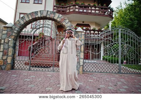 Rich Middle Eastern Image & Photo (Free Trial) | Bigstock
