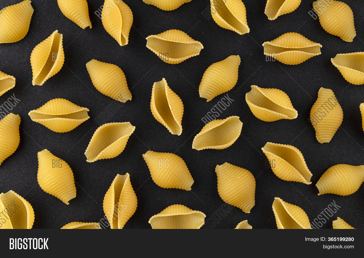 Dry Shell Pasta Image & Photo (Free Trial) | Bigstock