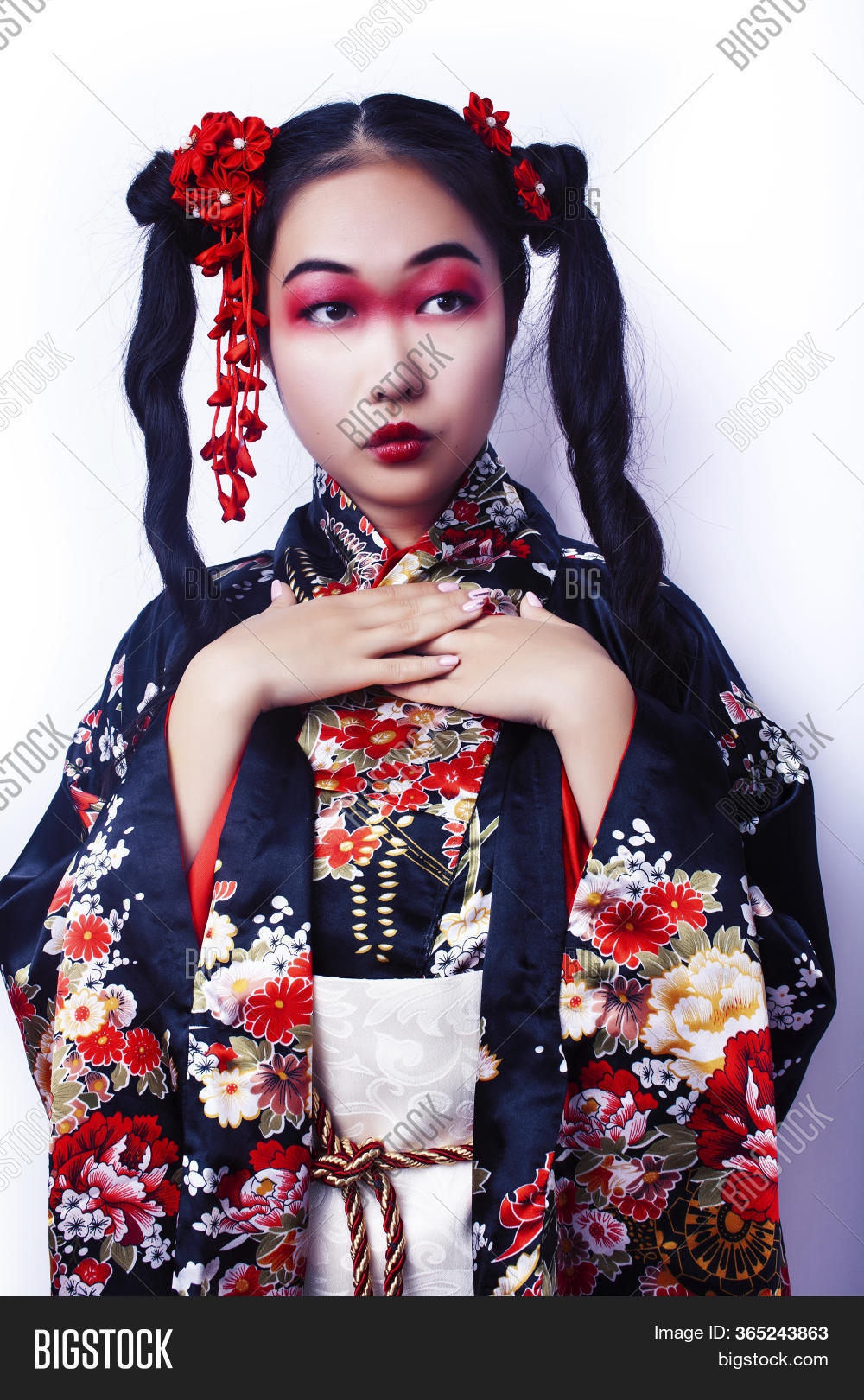 Young Pretty Geisha Image & Photo (Free Trial) | Bigstock