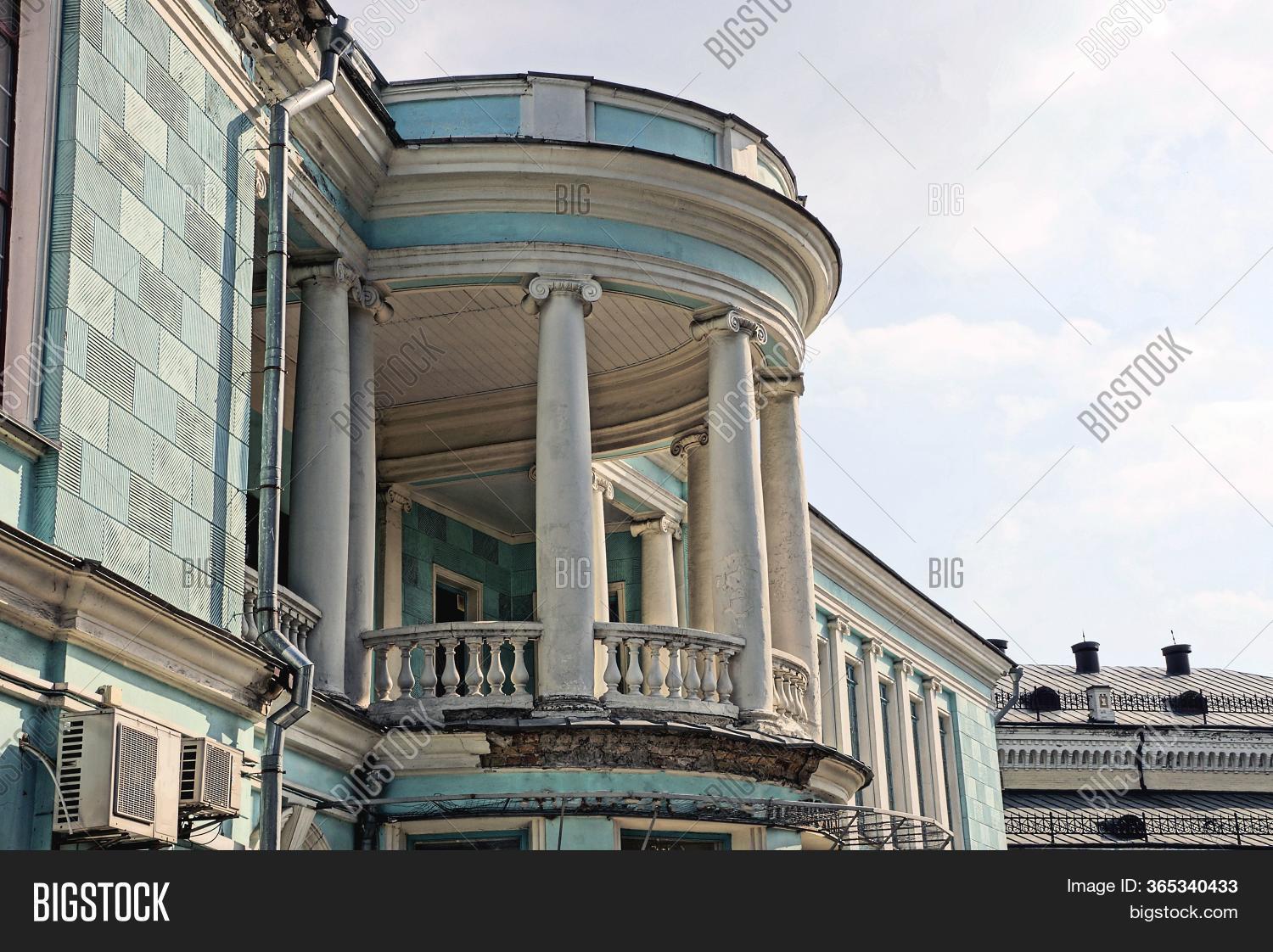 Facade Old Historic Image & Photo (Free Trial) | Bigstock