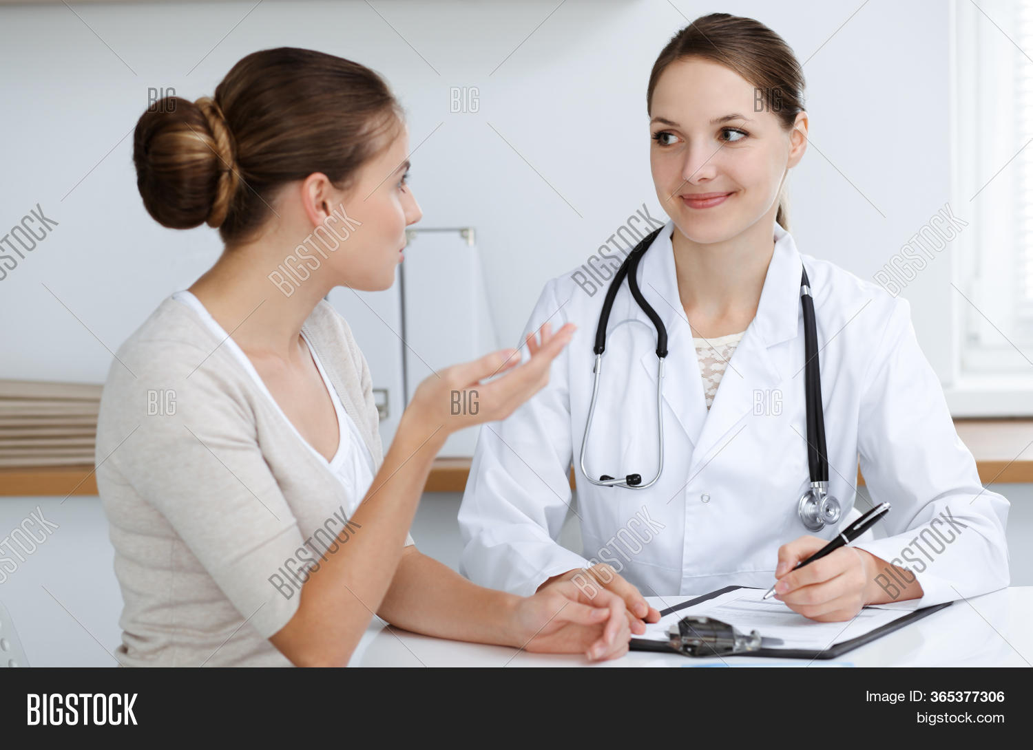 Doctor Patient Sitting Image & Photo (Free Trial) | Bigstock