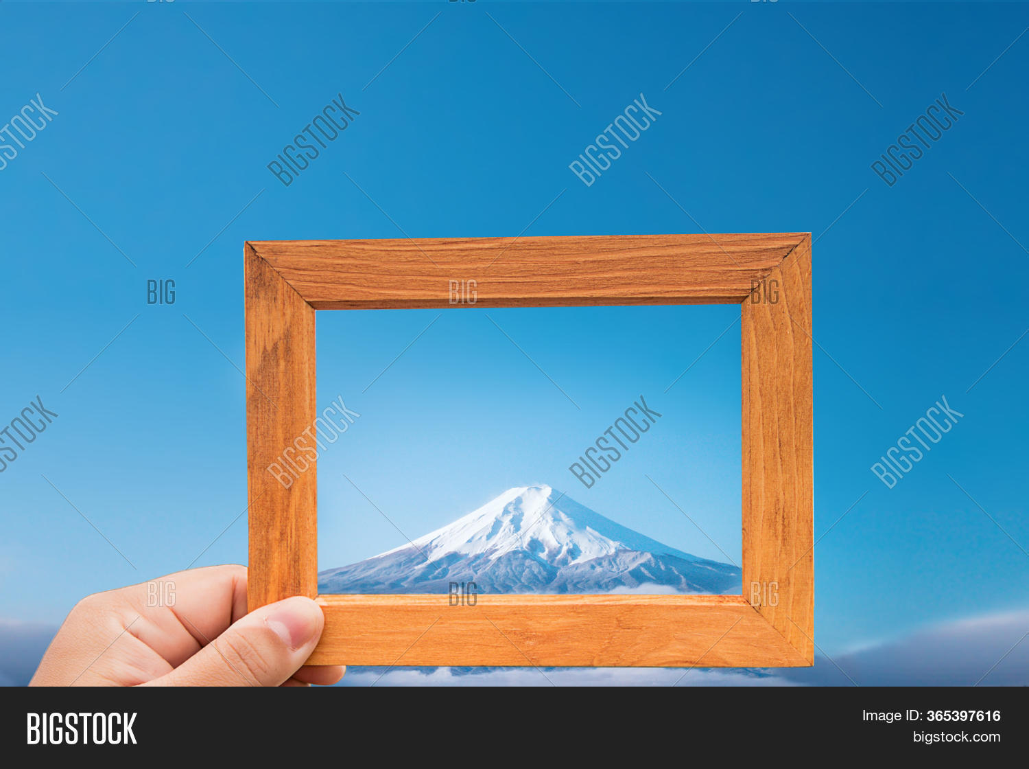 Hand Hold Wood Frame Image & Photo (Free Trial) | Bigstock