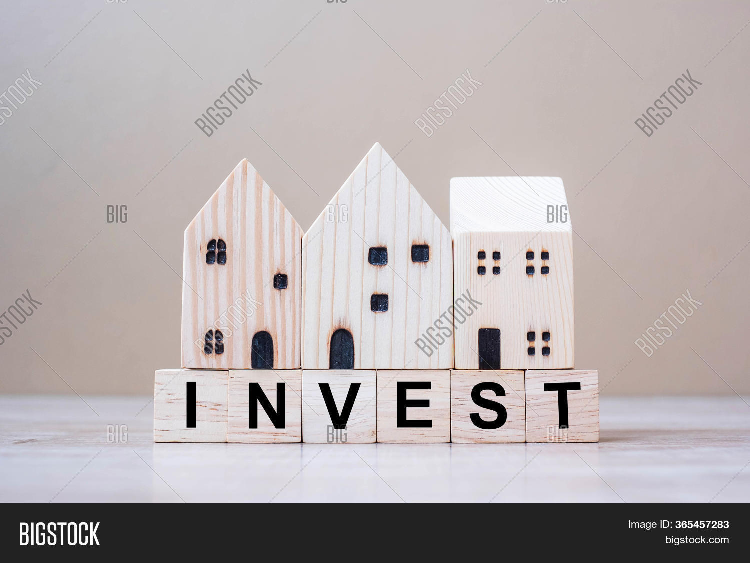 Invest Cube Blocks Image & Photo (Free Trial) | Bigstock