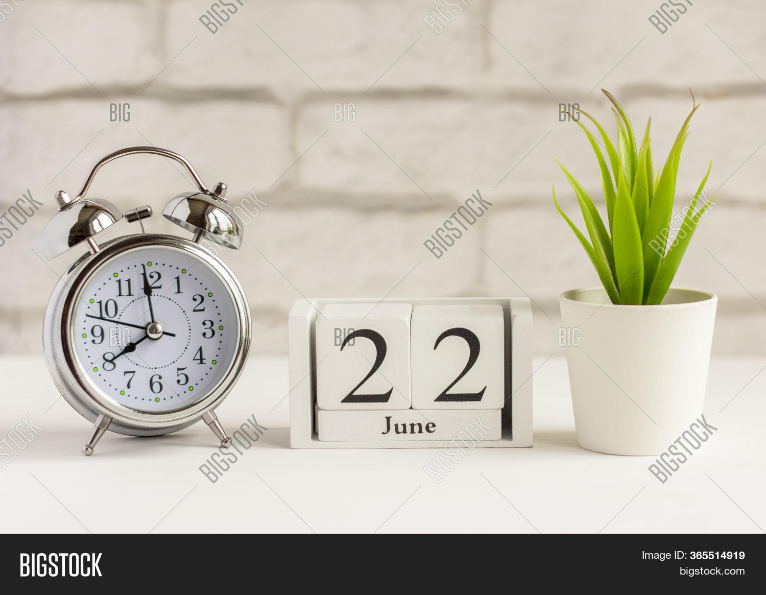 June 22 On Wooden Image & Photo (Free Trial) | Bigstock