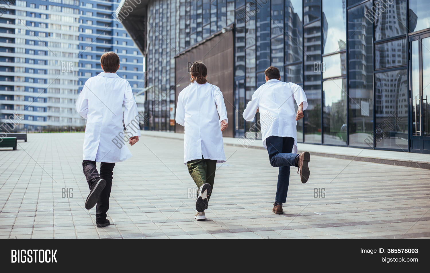 Group Rescue Doctors Image & Photo (Free Trial) | Bigstock