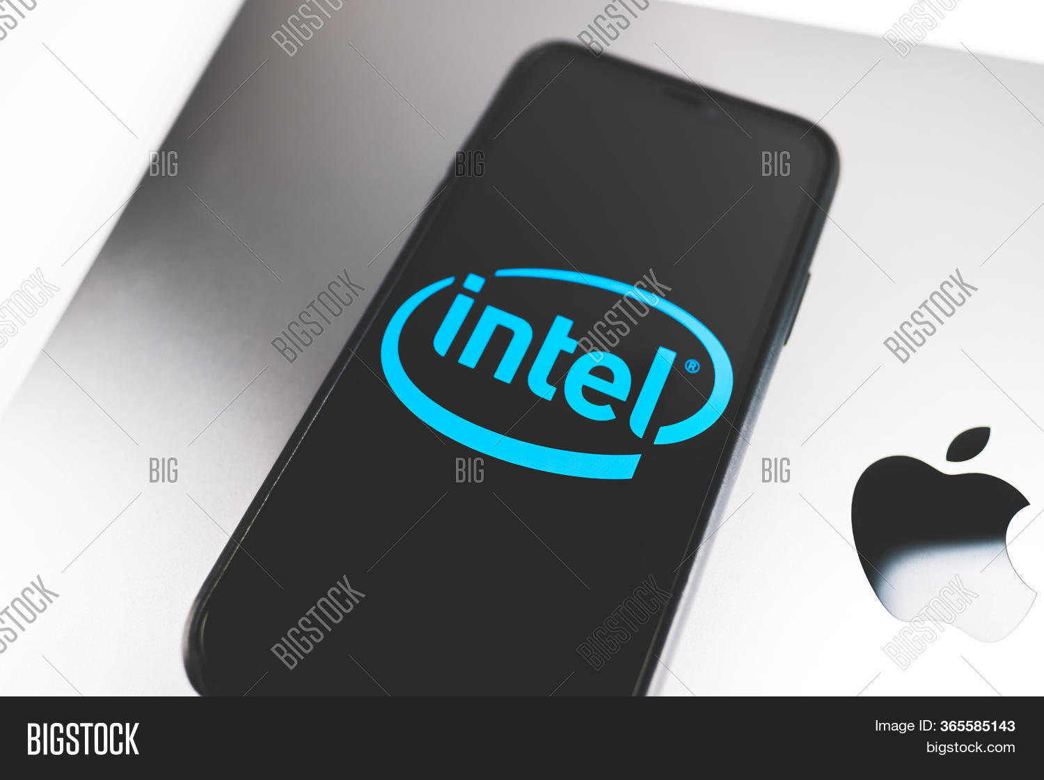 Smartphone Intel Logo Image & Photo (Free Trial) | Bigstock