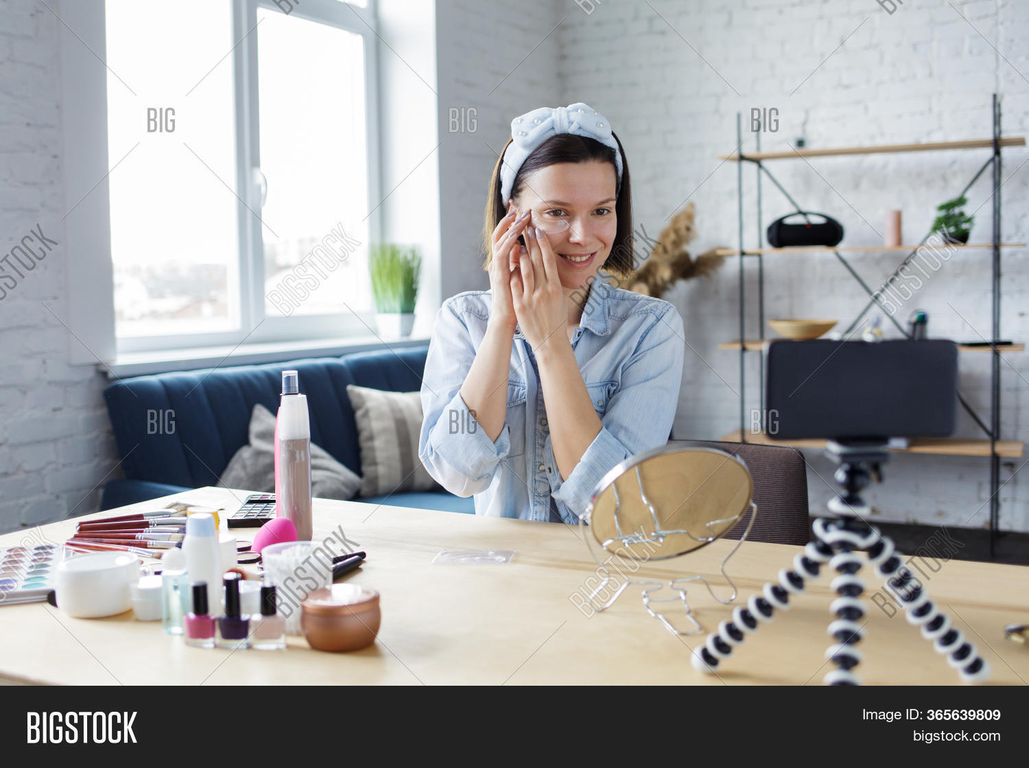 Young Female Blogger Image & Photo (Free Trial) | Bigstock