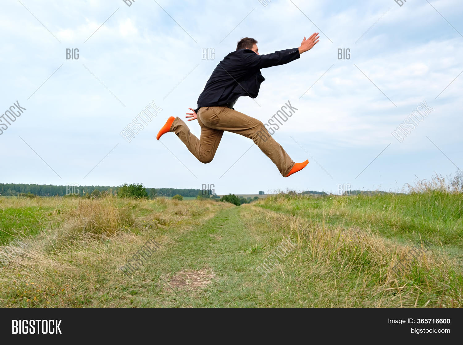 Running White Man Image & Photo (Free Trial) | Bigstock