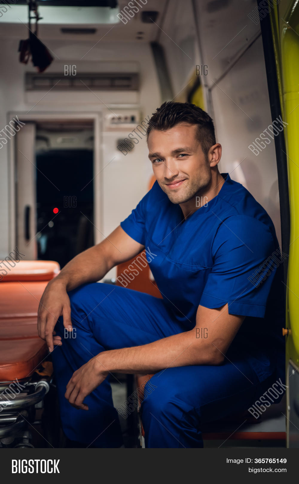 Young Paramedic Image & Photo (Free Trial) | Bigstock