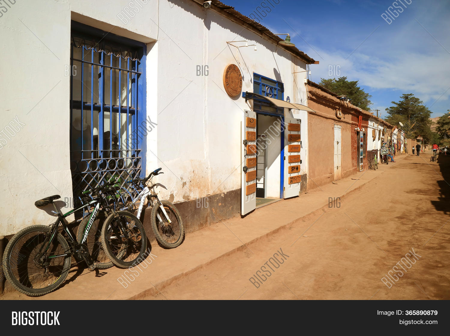Charming Dusty Street Image & Photo (Free Trial) | Bigstock
