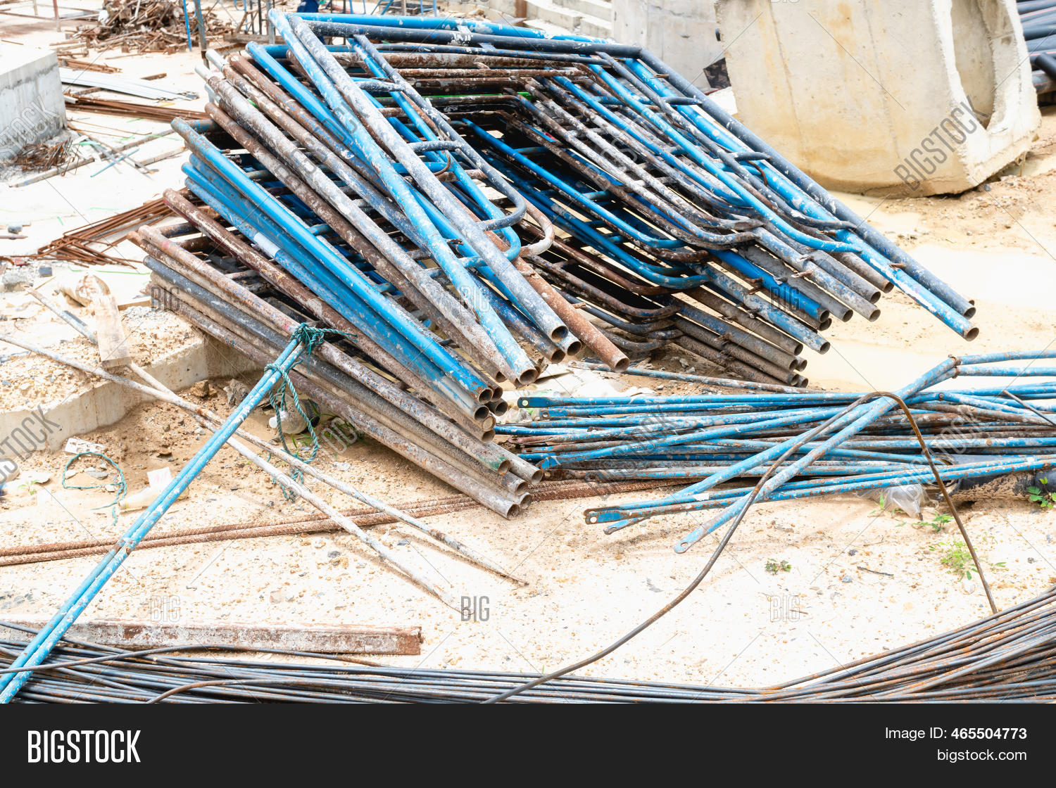 Steel Scaffolding Legs Image & Photo (Free Trial) | Bigstock